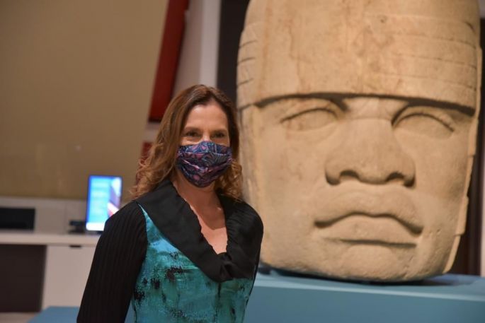Inauguran en París, la exposición “Los Olmecas y las Culturas del Golfo ...
